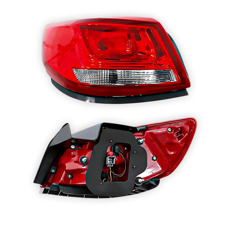 Holden Commodore VF Sedan Evoke / SV6 / SS (2013 - 2015) Tail Lights ...